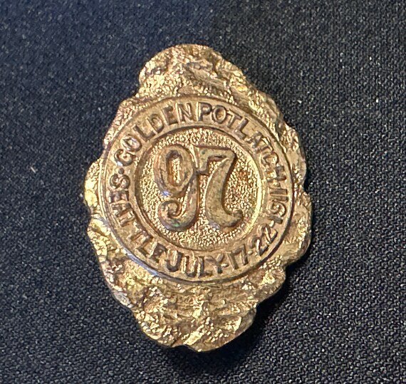 Antique Seattle GOLDEN POTLATCH Festival Pin Gold Nug… - Gem