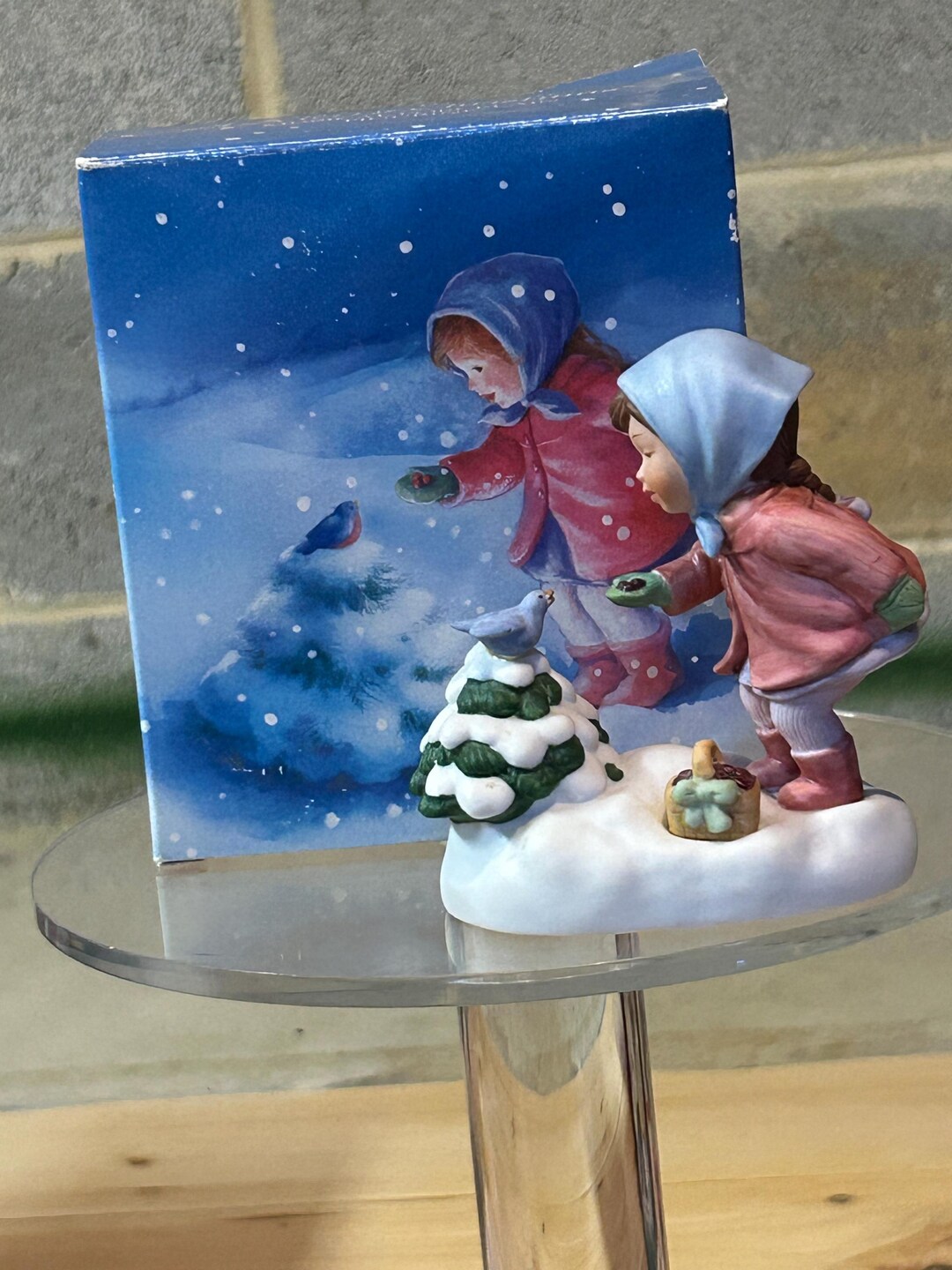 1986 Avon Music Box “we Wish You A Merry Christmas" Figurine Girl ...