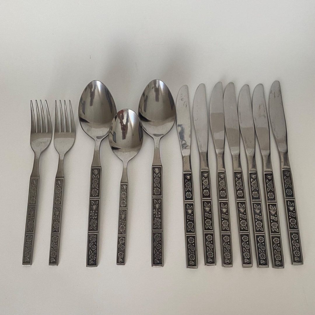 12 Pc Oneida Northland Stainless Spring Fever Flatware Set Knives Forks ...