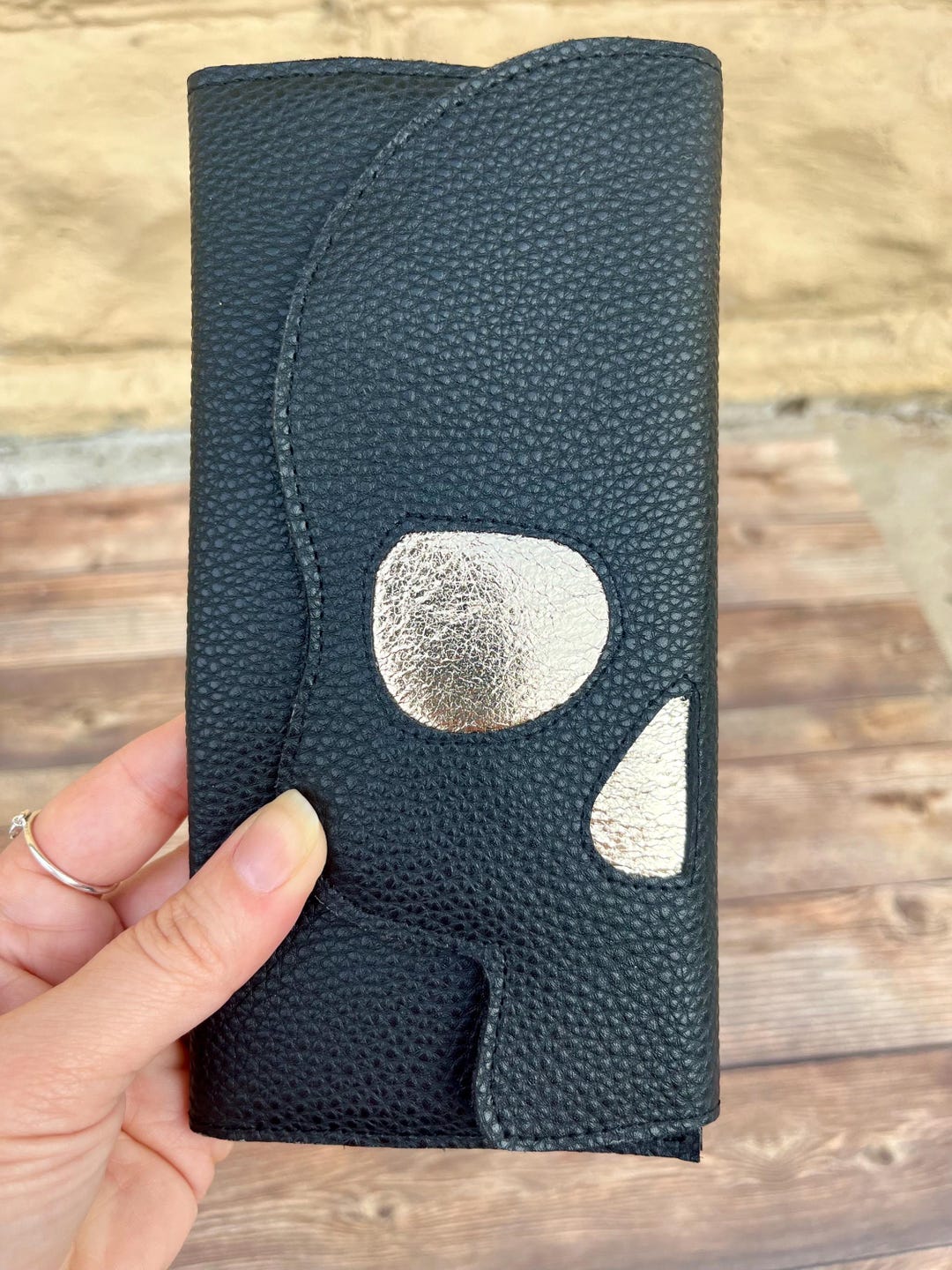 Black Skull Silhouette Vinyl Trifold Wallet With Outside Zippered ...