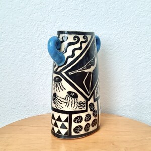 Sea Turtle, Hawaiian Stilt Bird Sgraffito Vase 6 7/8"h, Made on Maui ...