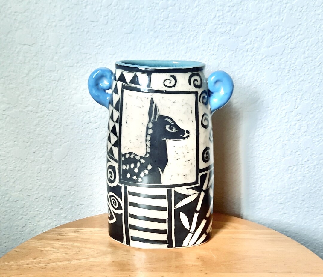 Teddy Bear, Fawn Sgraffito Vase 7"h, Hawaii Made, Hand Carved Crazy ...