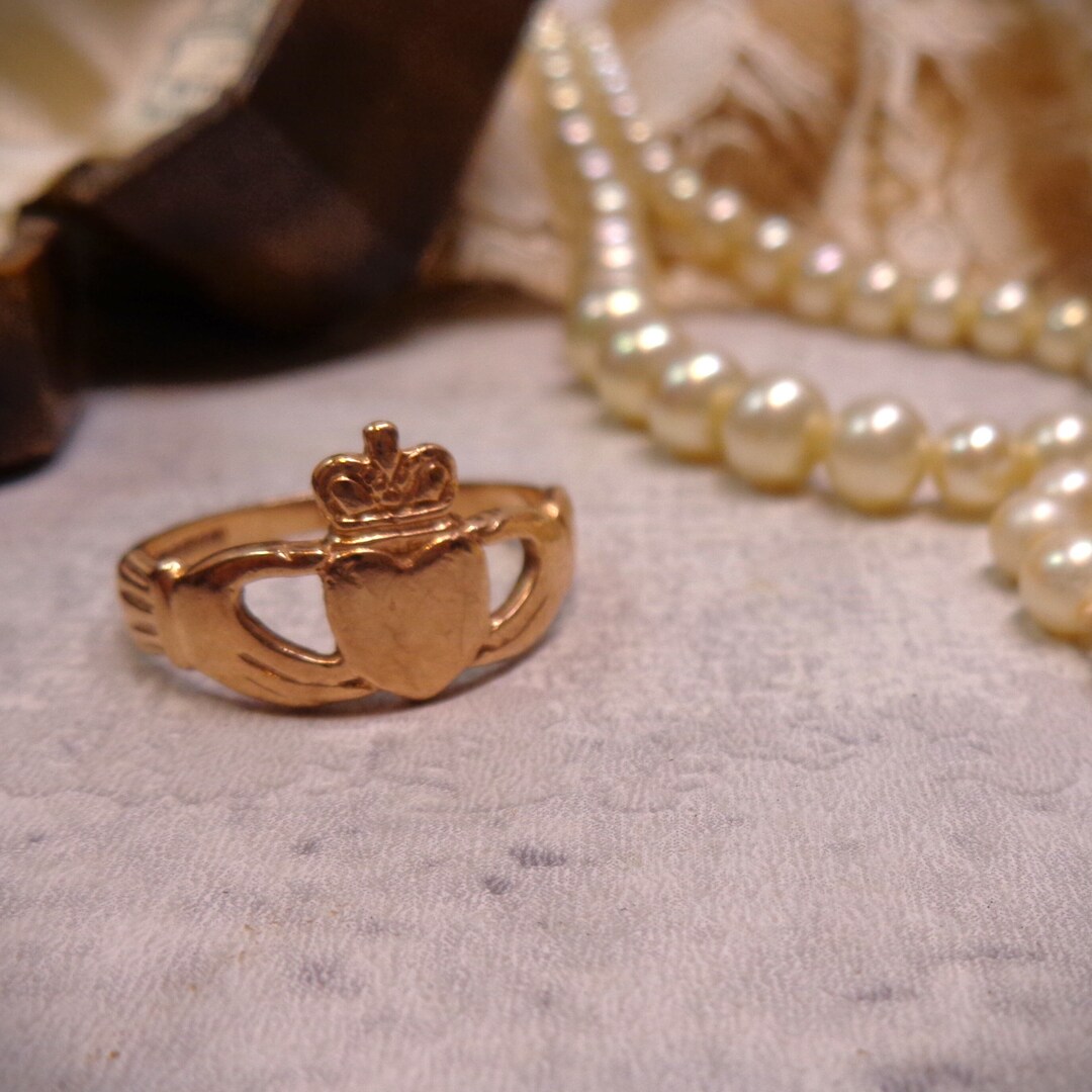 9ct Rose Gold Claddagh Ring - Signet Ring - Etsy