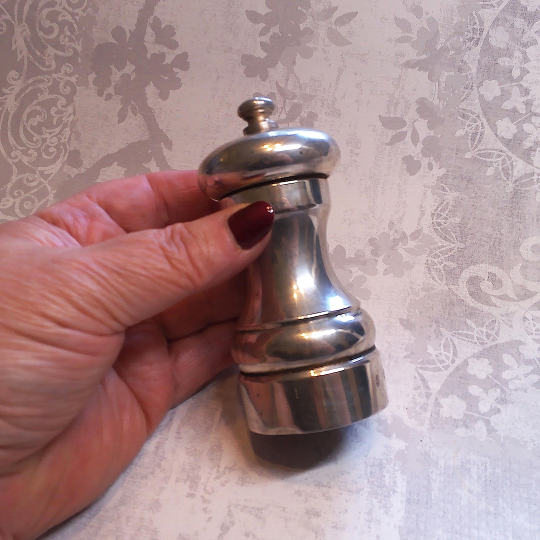 Vintage Solid Silver Pepper Pot - Pepper Grinder - Pepper Mill ...
