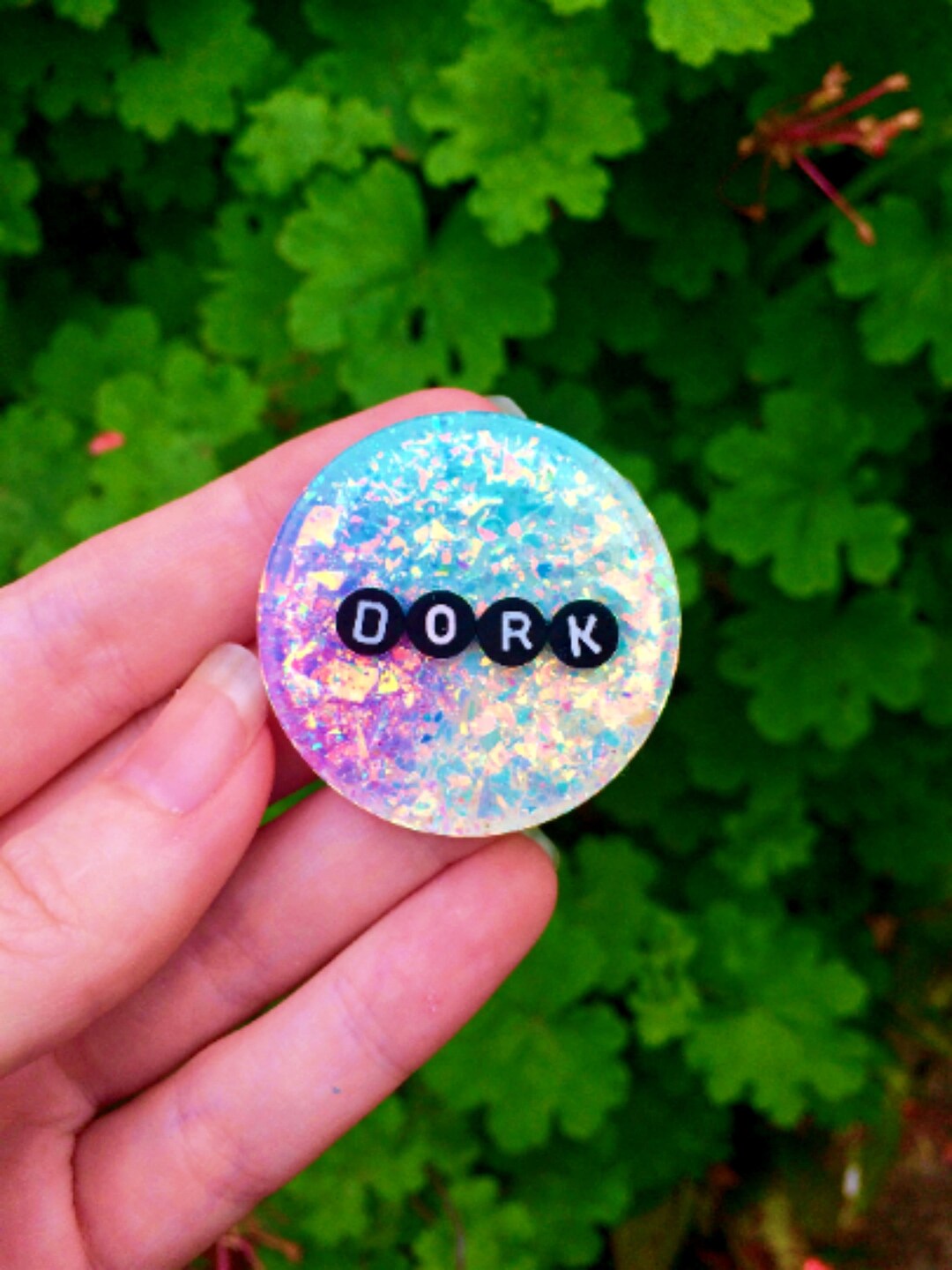 Dork Pin, Broche Dork de resina arco iris hecho a mano, cara de popa ...
