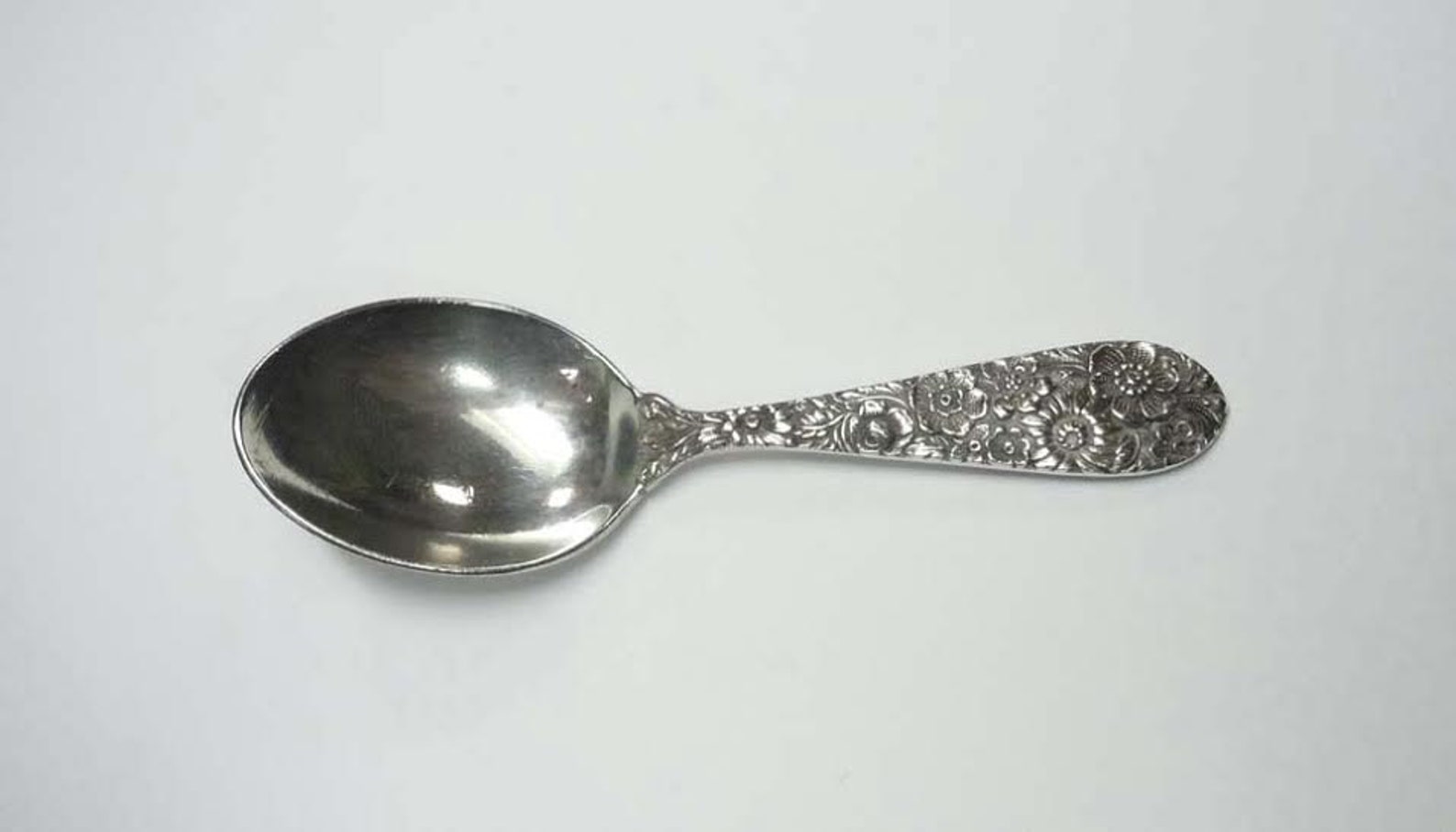 1935 Alvin Sterling Silver Floral Repousse Spoon High Relief | Etsy