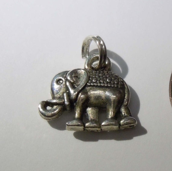 Collectibles Art & Collectibles Vintage Tiny Silver elephants etna.com.pe