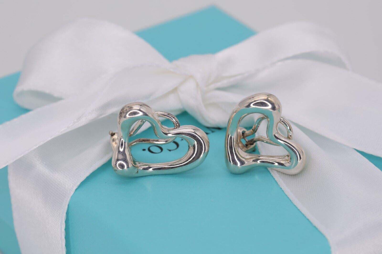 Tiffany Box Open