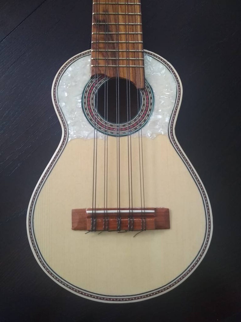 Charango - Genuine High Quality 1 Piece Hand Carved Andean Stringed ...
