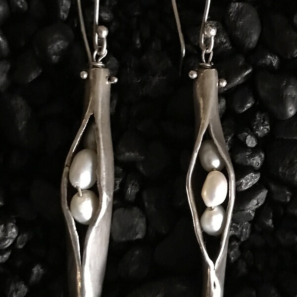 Pea Pod Pendant - Etsy