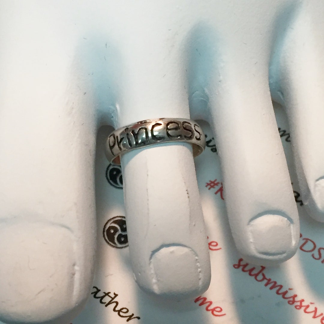 925 Sterling PRINCESS Toe Ring & Black Enamel Size 4.25 Pinky Finger Toe Foot Jewelry Beach Wear ...