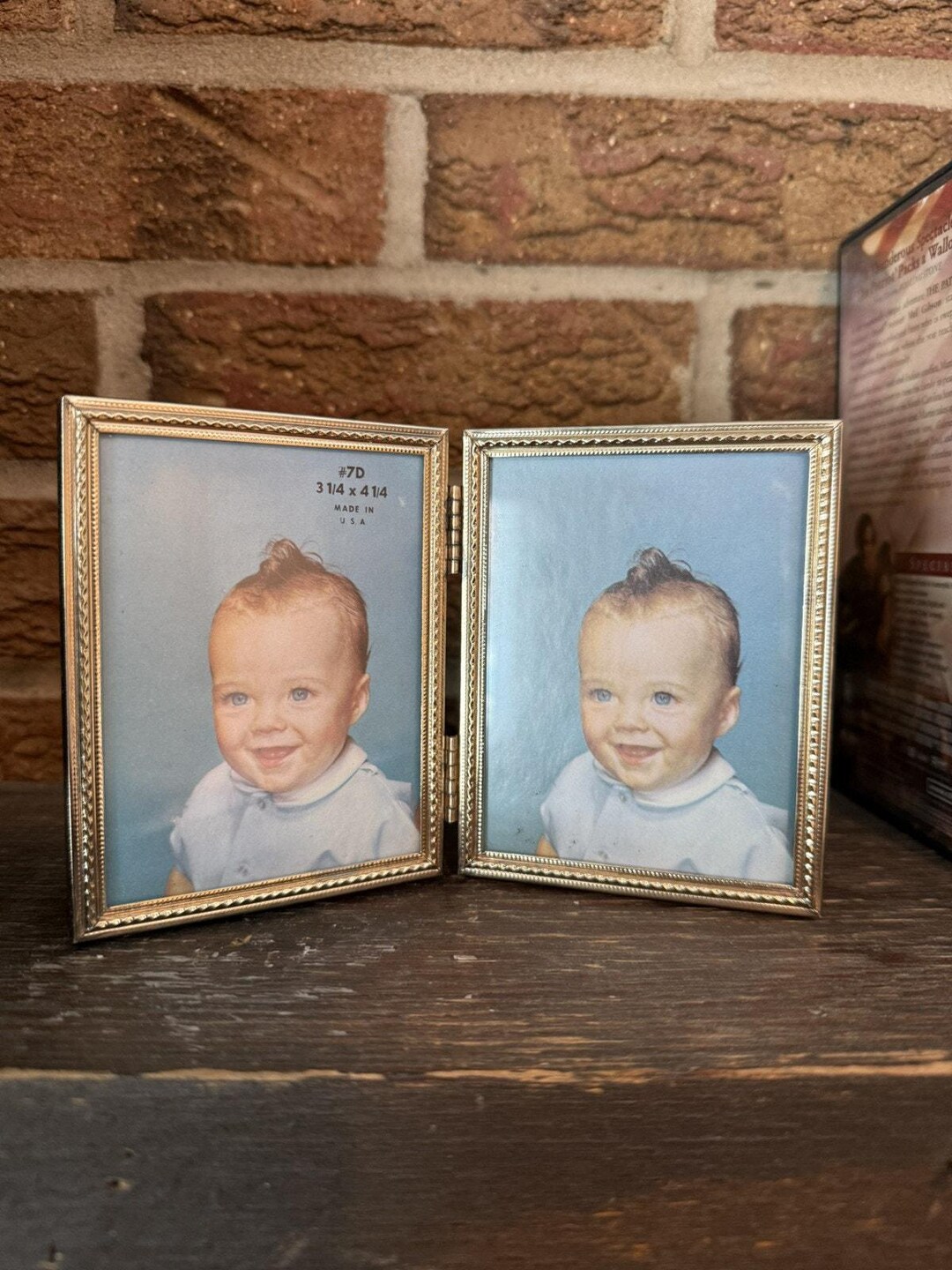 Vintage Double Hinged Gold Metal Bifold Tabletop Frame for 3x4 Photo ...