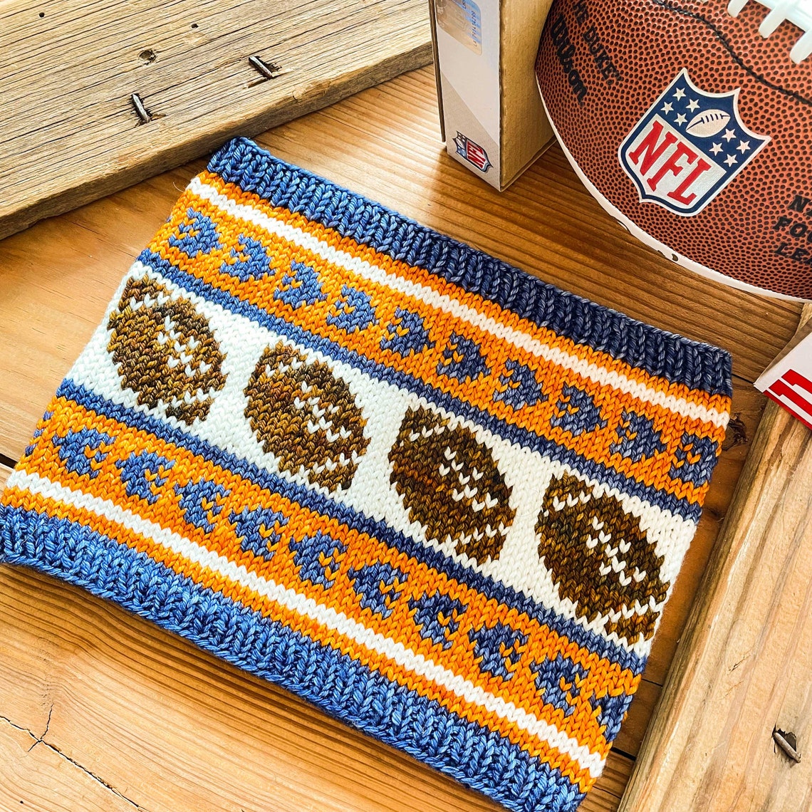 KNITTING PATTERN: Touchdown Cowl /football Knit Cowl Pattern,stranded ...