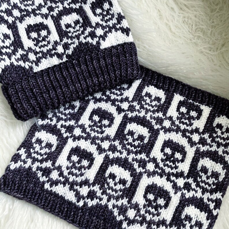 KNITTING PATTERN: the Halloweenie Cowl / Knit Cowl Pattern, Stranded ...