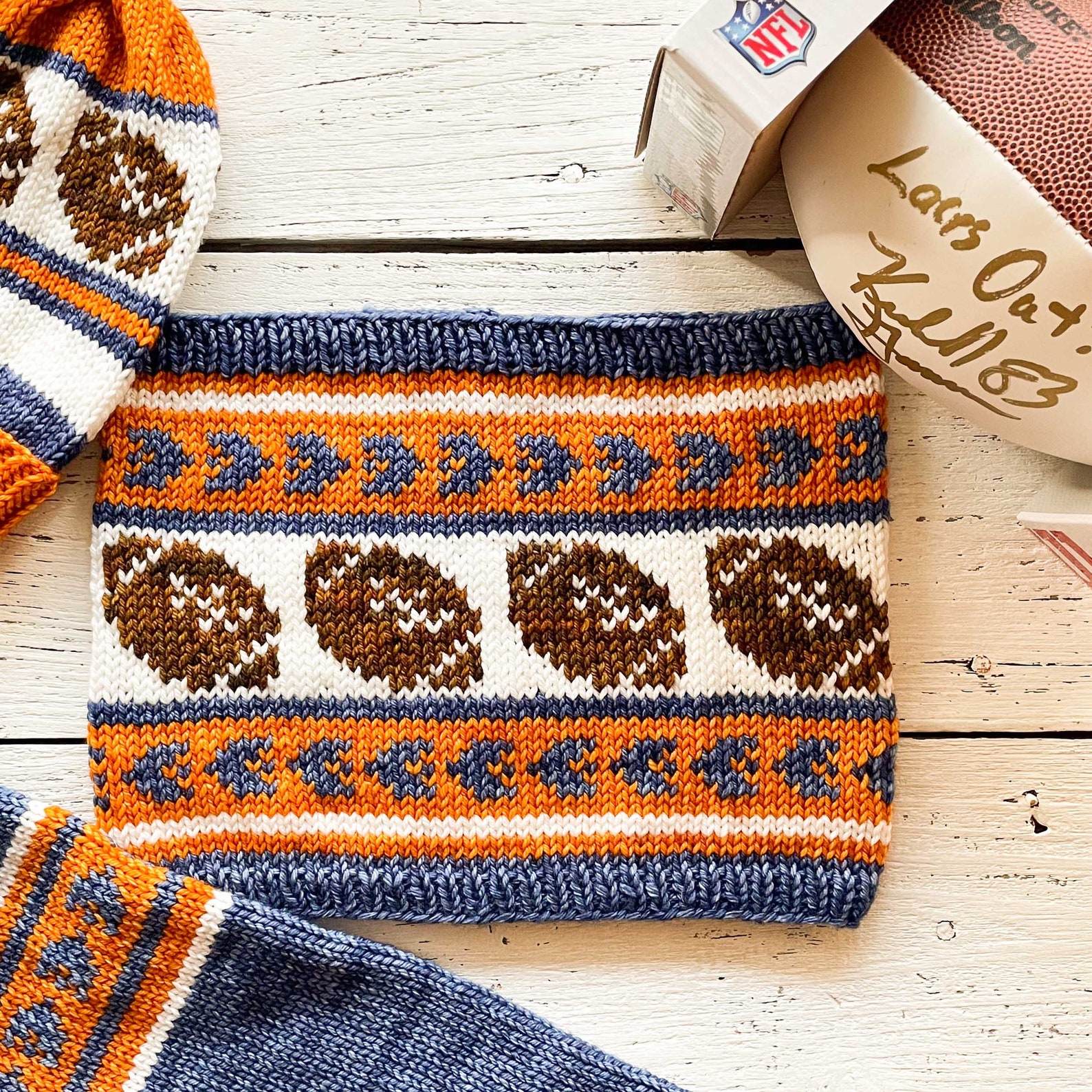 KNITTING PATTERN: Touchdown Cowl /football Knit Cowl Pattern,stranded ...