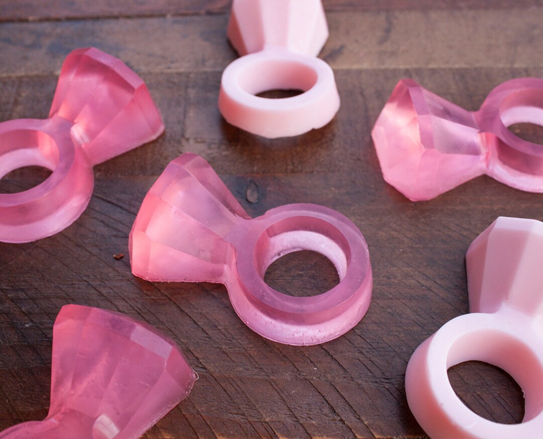 10 Engagement Ring Soaps, Bachelorette Party Favors, Bridal Shower ...