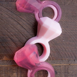 10 Engagement Ring Soaps, Bachelorette Party Favors, Bridal Shower ...