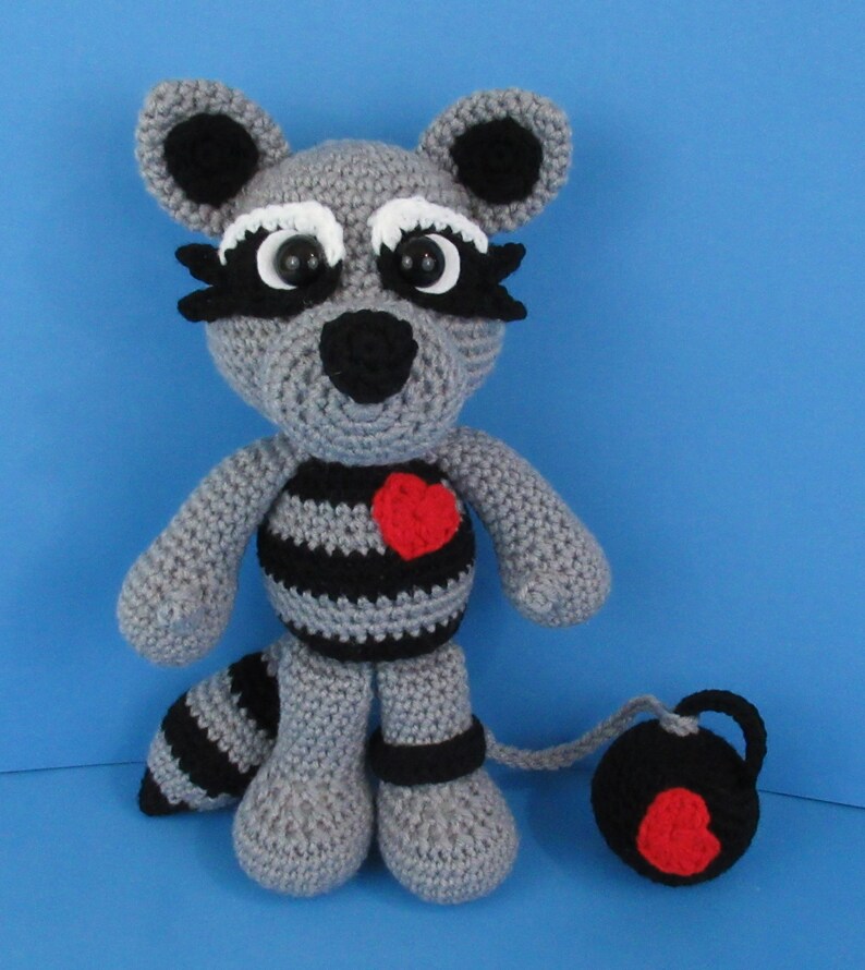 Raccoon Crochet Pattern/forest Animal/love Bandit/valentine Crochet ...