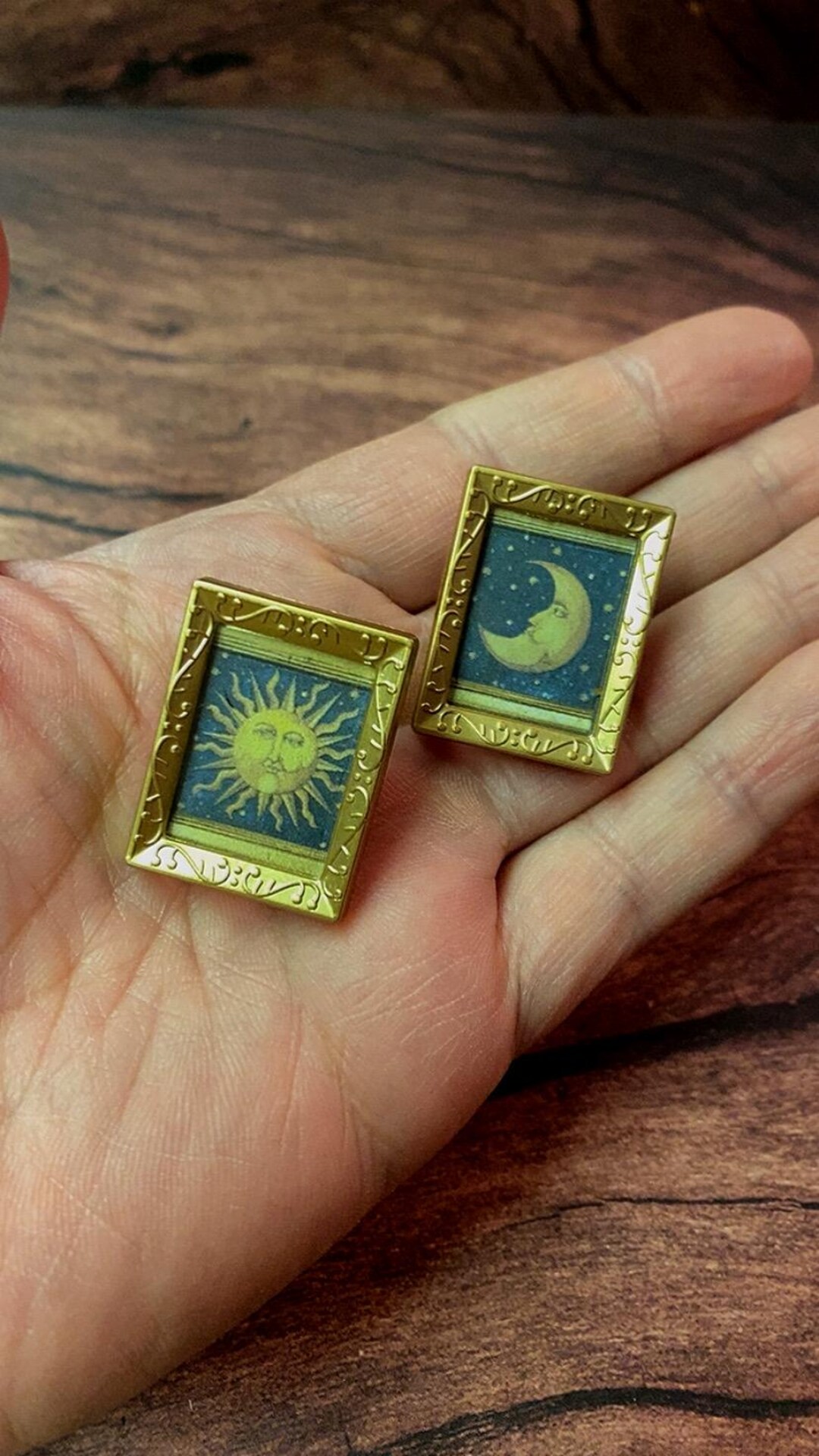 Mary Beth Vintage Sun and Moon Inspired Dollhouse Frame Stud Earrings ...