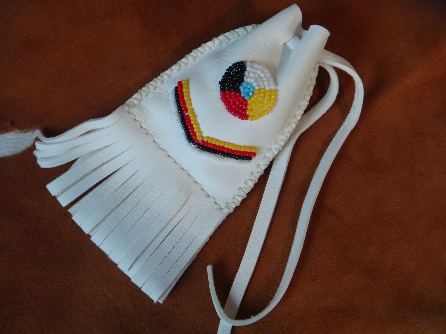 Medicine Pouch. Native American Fringed White Deerskin Leather Pouch ...