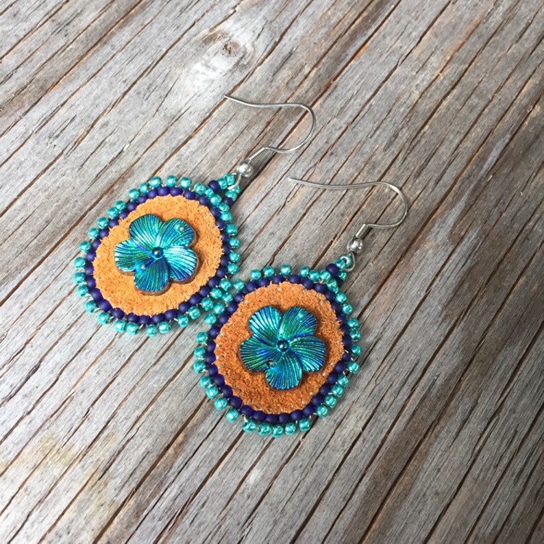 Native American Earrings in Beaded Moose Leather. Native Earrings ...