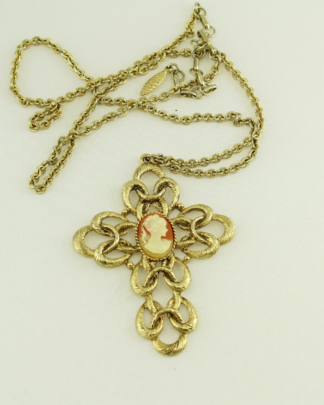 LARGE Loopy 60s Cameo CROSS Adjustable GT Pendant Necklace Disaster ...