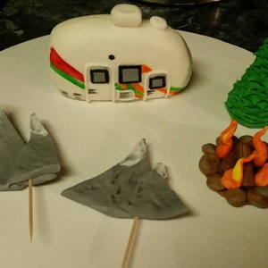 Handmade Edible Fondant RV Camping Cake Topper Set - Etsy