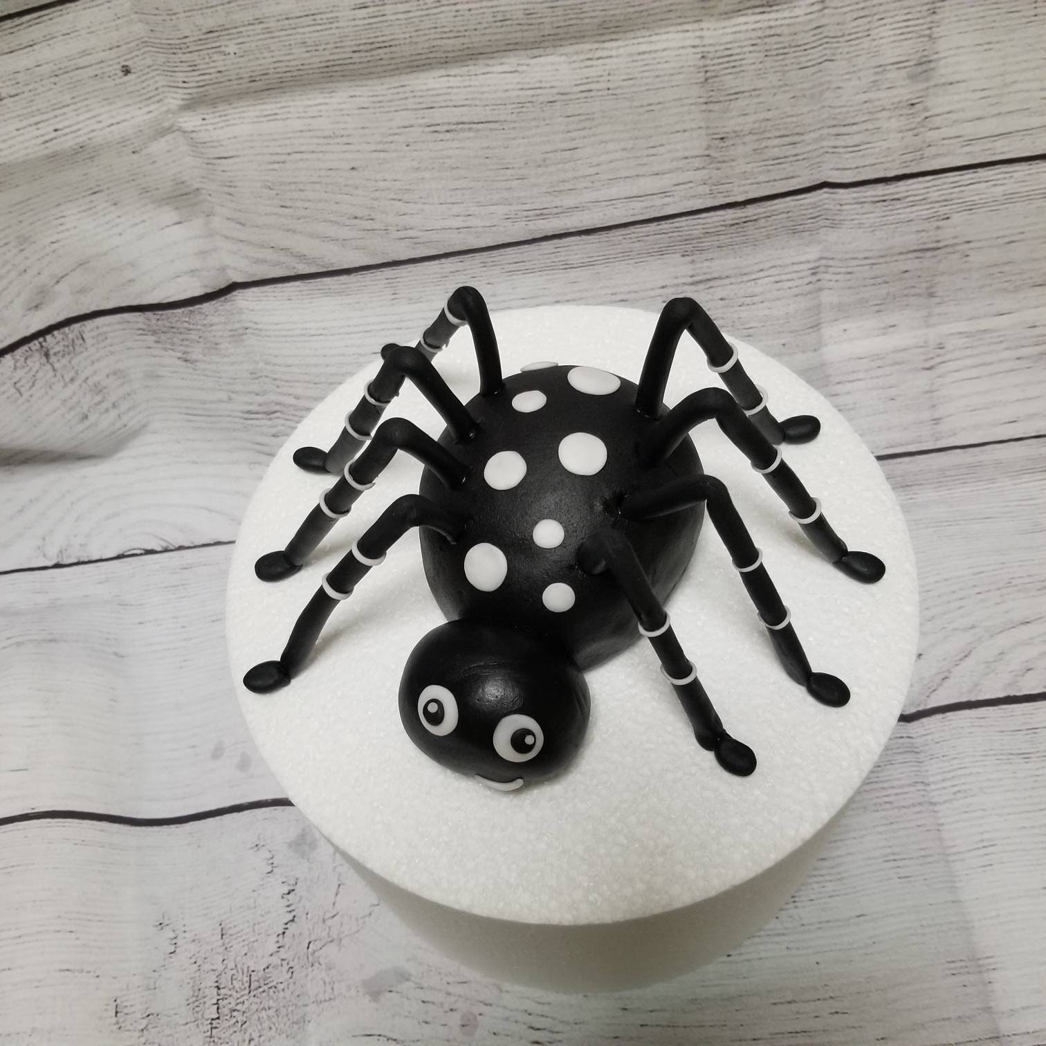 Handmade Fondant Large Spider Cake Topper - Etsy