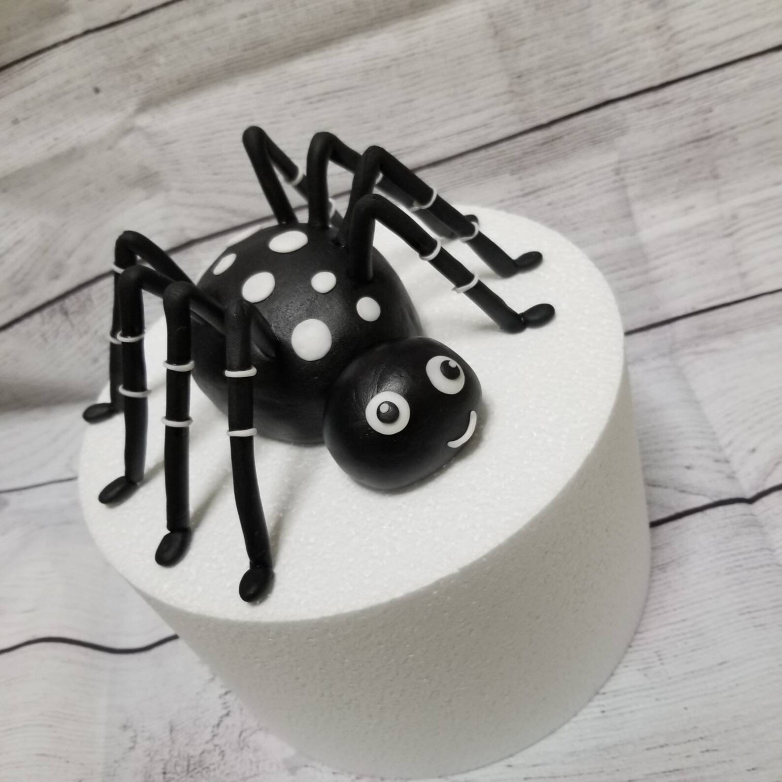 Handmade Fondant Large Spider Cake Topper - Etsy