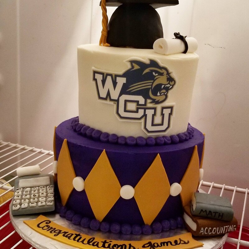 College Cake - Etsy