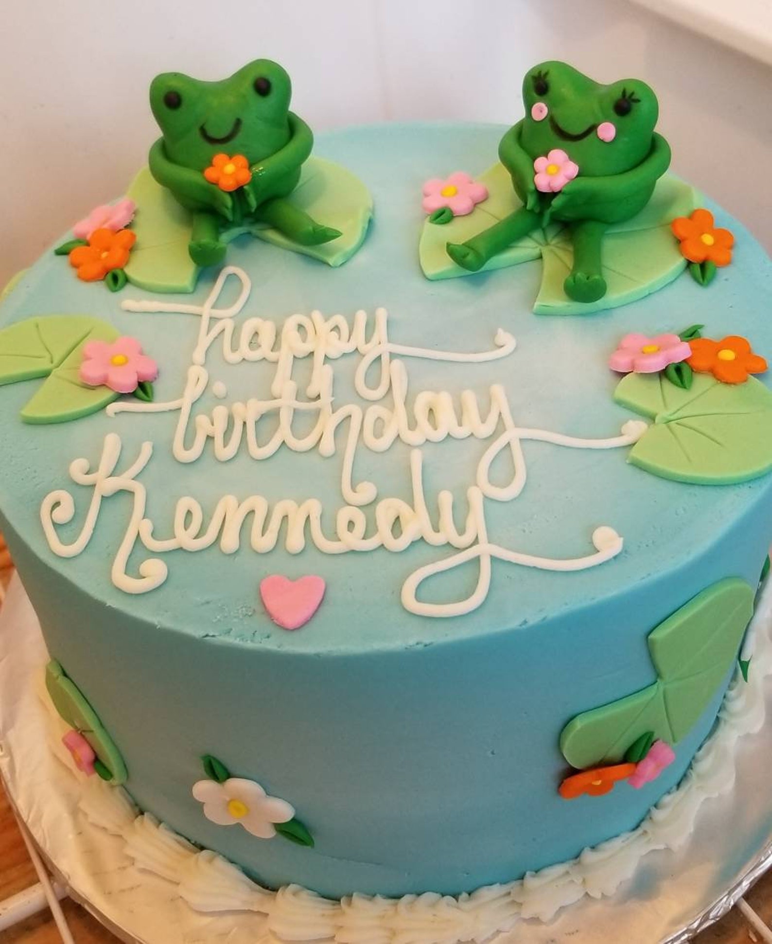 Fondant Frogs and Lily Pads Cake Topper Set | Etsy