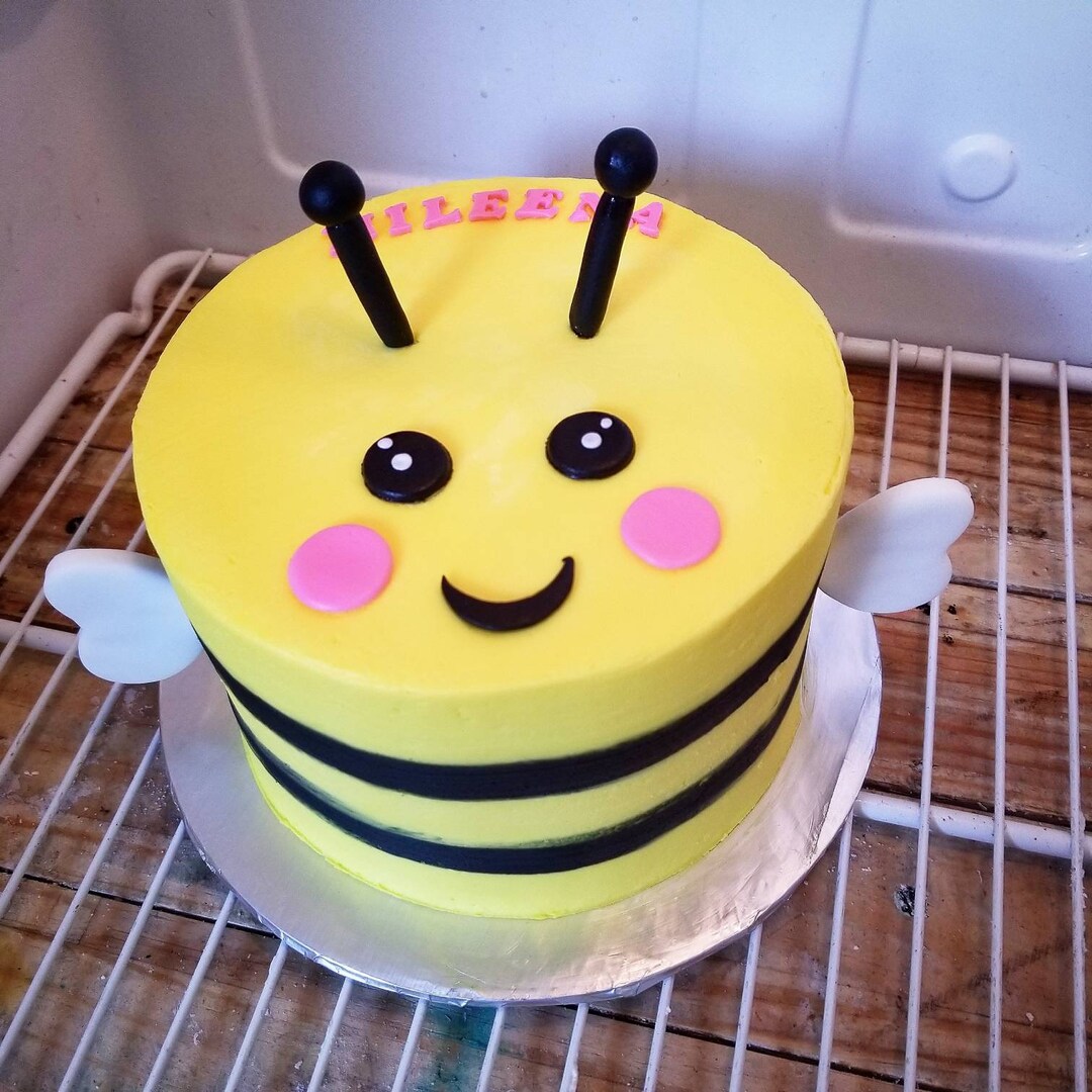 Handmade Fondant Bee Themed Cake Topper Set - Etsy