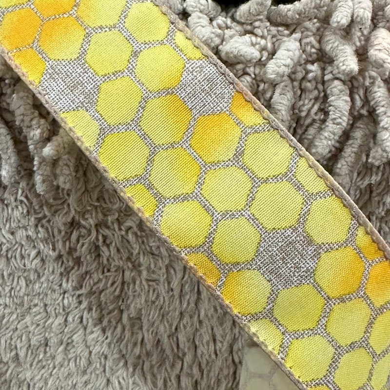 Bee Ribbon - Etsy