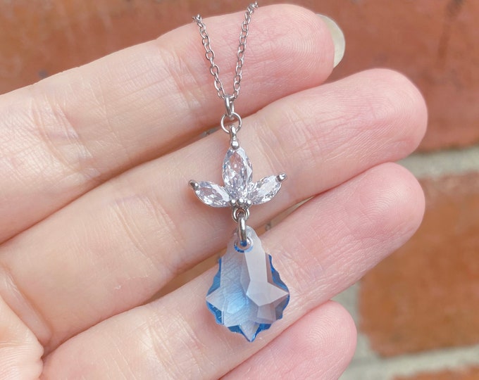 Final Fantasy XIV Hydaelyn Inspired Mothercrystal Pendant - Etsy