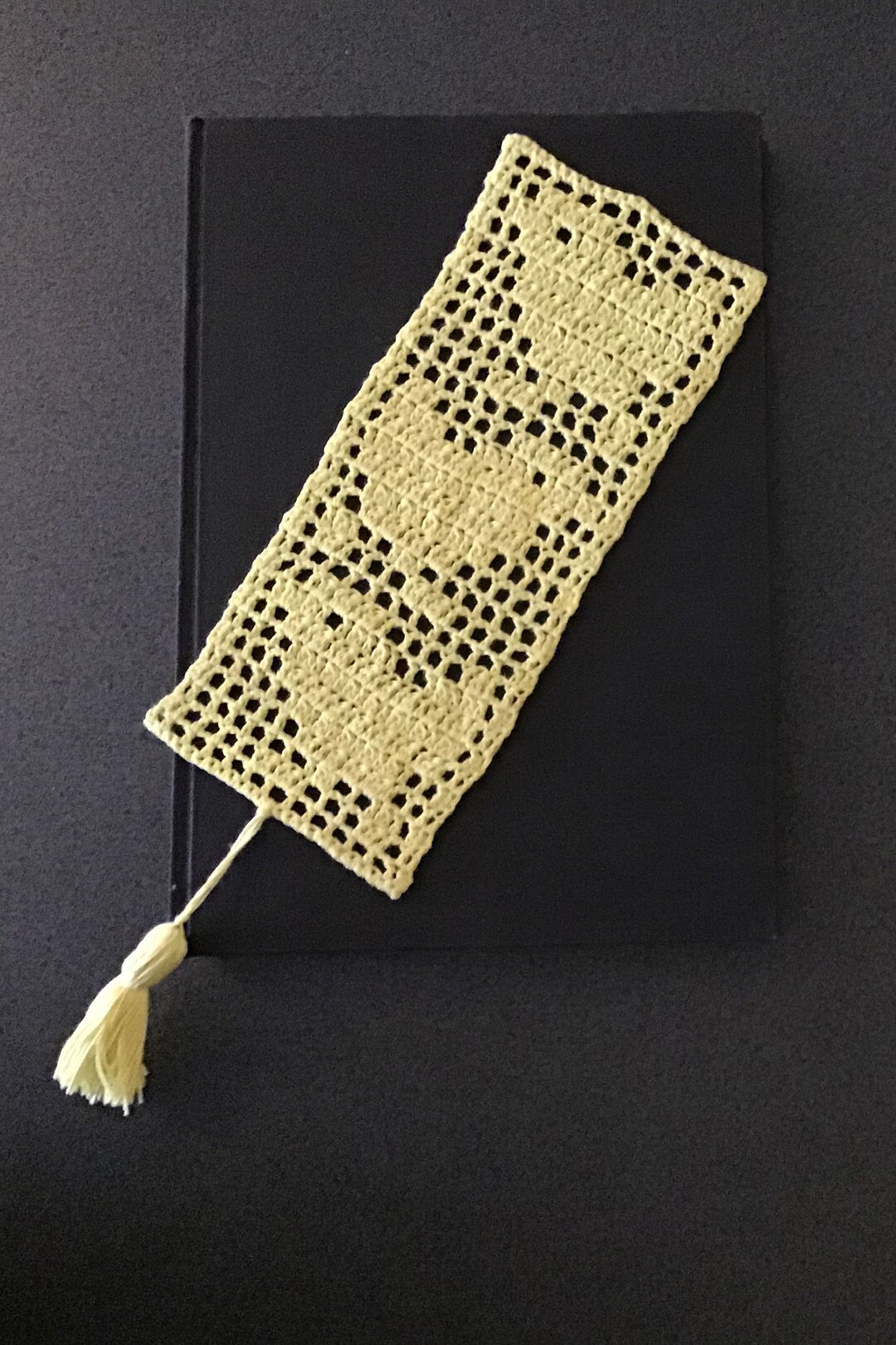 In Filet Crochet Yellow Bookmark With Little Chicks. - Etsy