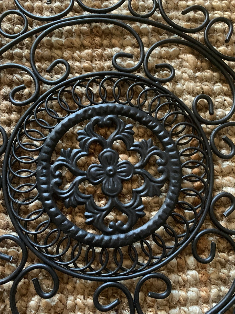 Large Round Metal Wall Decor Vintage - Etsy