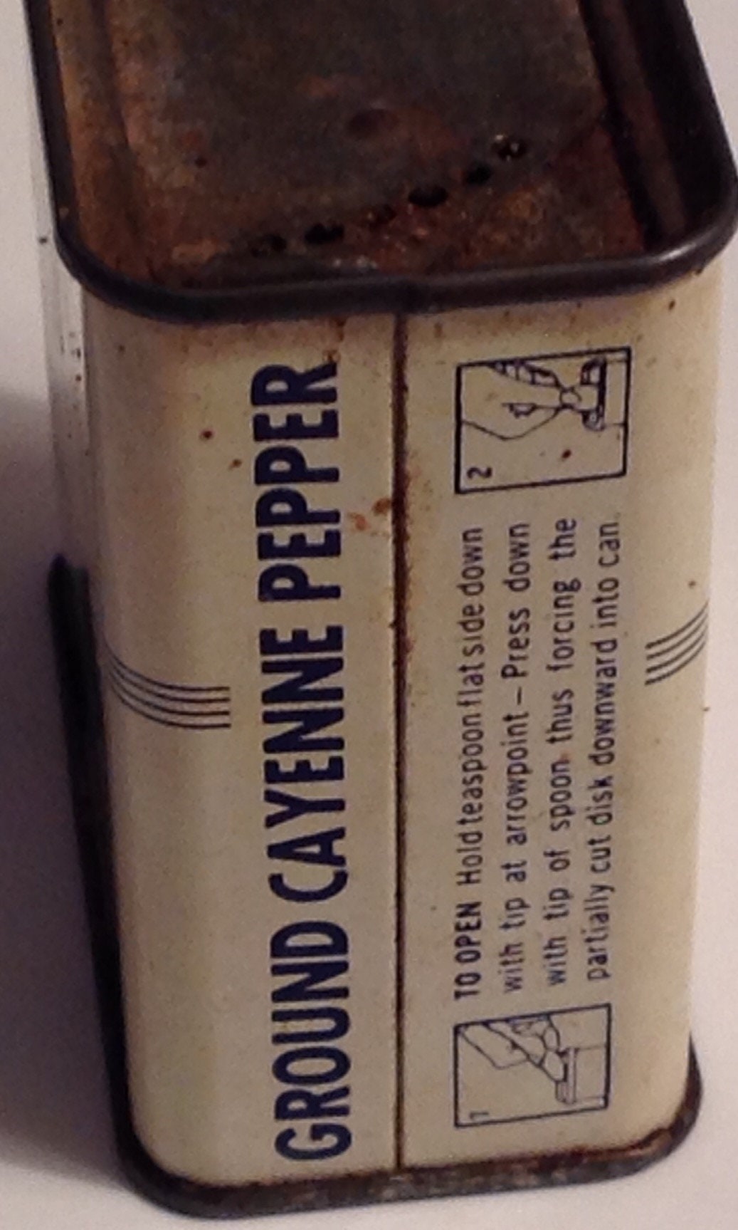 Kitchen & Dining Frenchs Ground Cayenne Pepper Spice Tin Container 1.5 ...