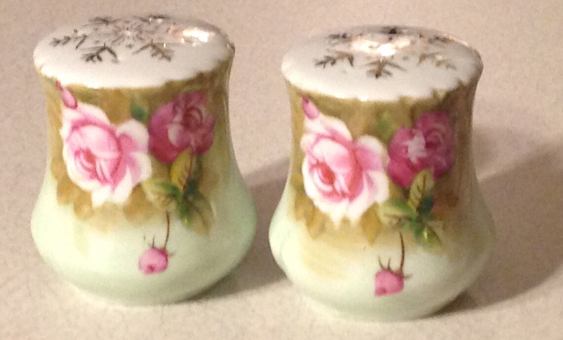 Salt & Pepper Shakers Vintage Lefton Green Heritage Hand Painted 3070 ...
