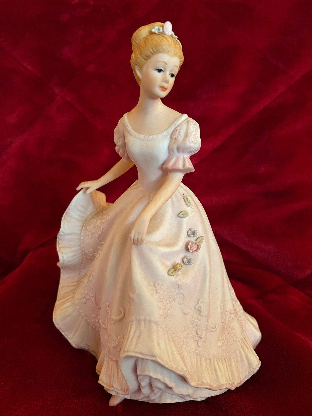 Home Interior Figurine - Etsy