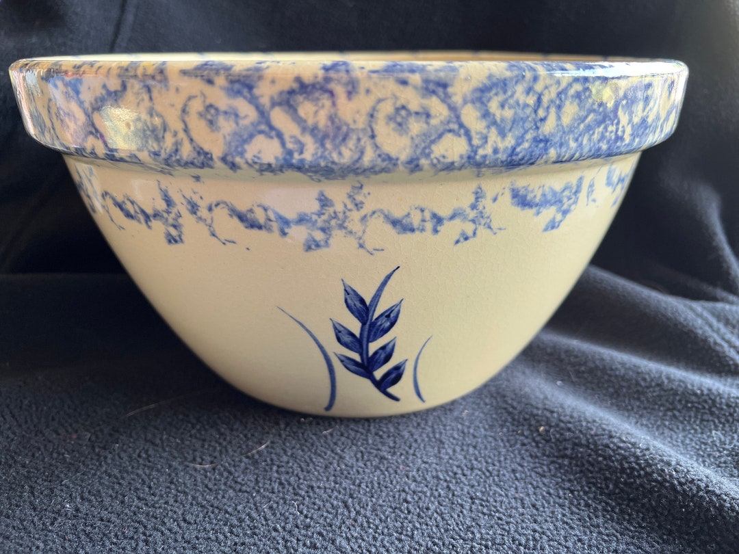 Roseville Wheat Pattern Bowl - Etsy