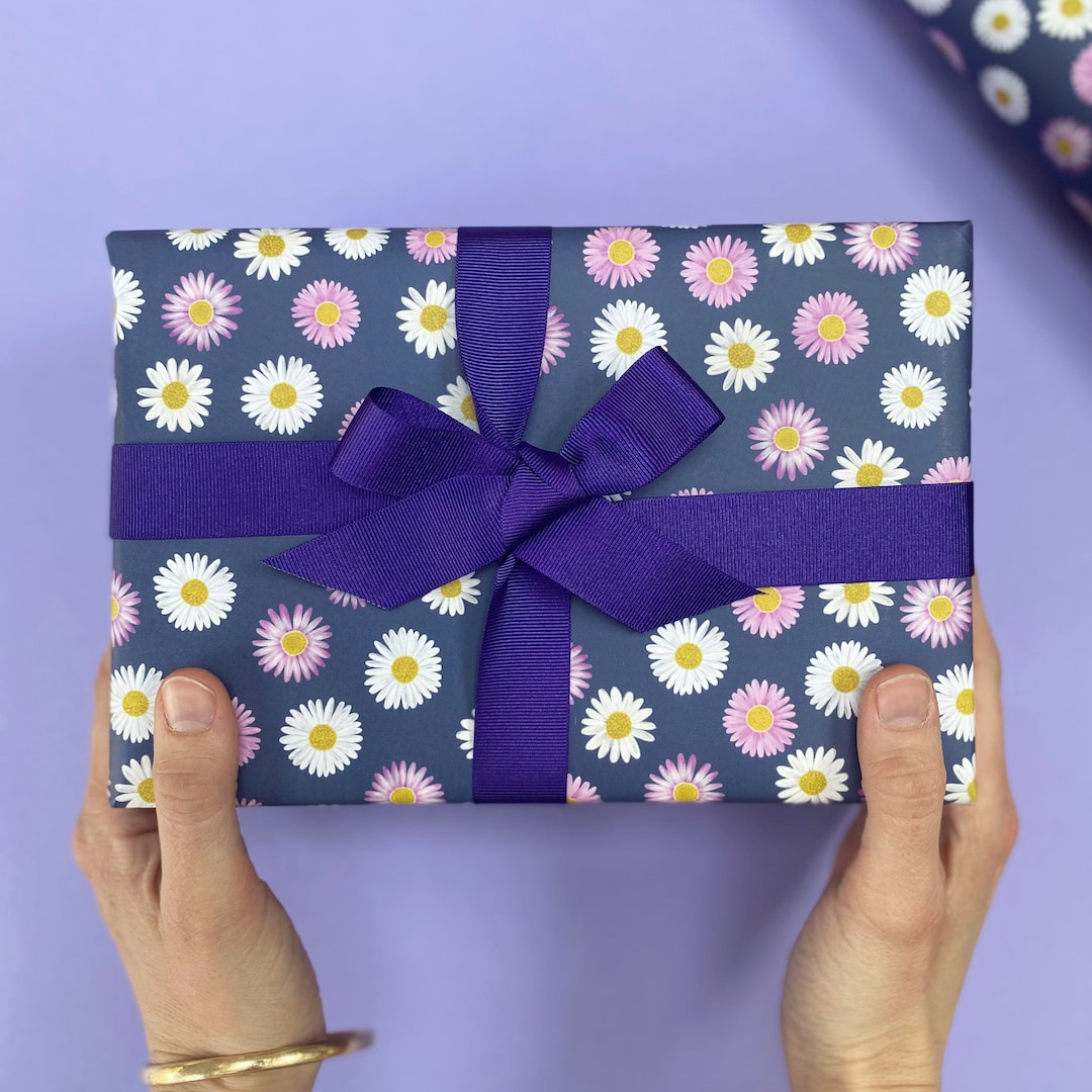 Daisy Wrapping Paper, Matching Daisy Notecard, Recyclable Wrapping ...