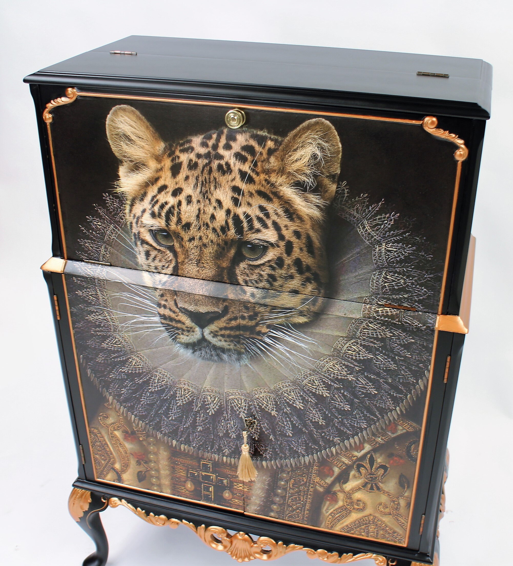 Queen Leopard Cocktail Cabinet - Etsy