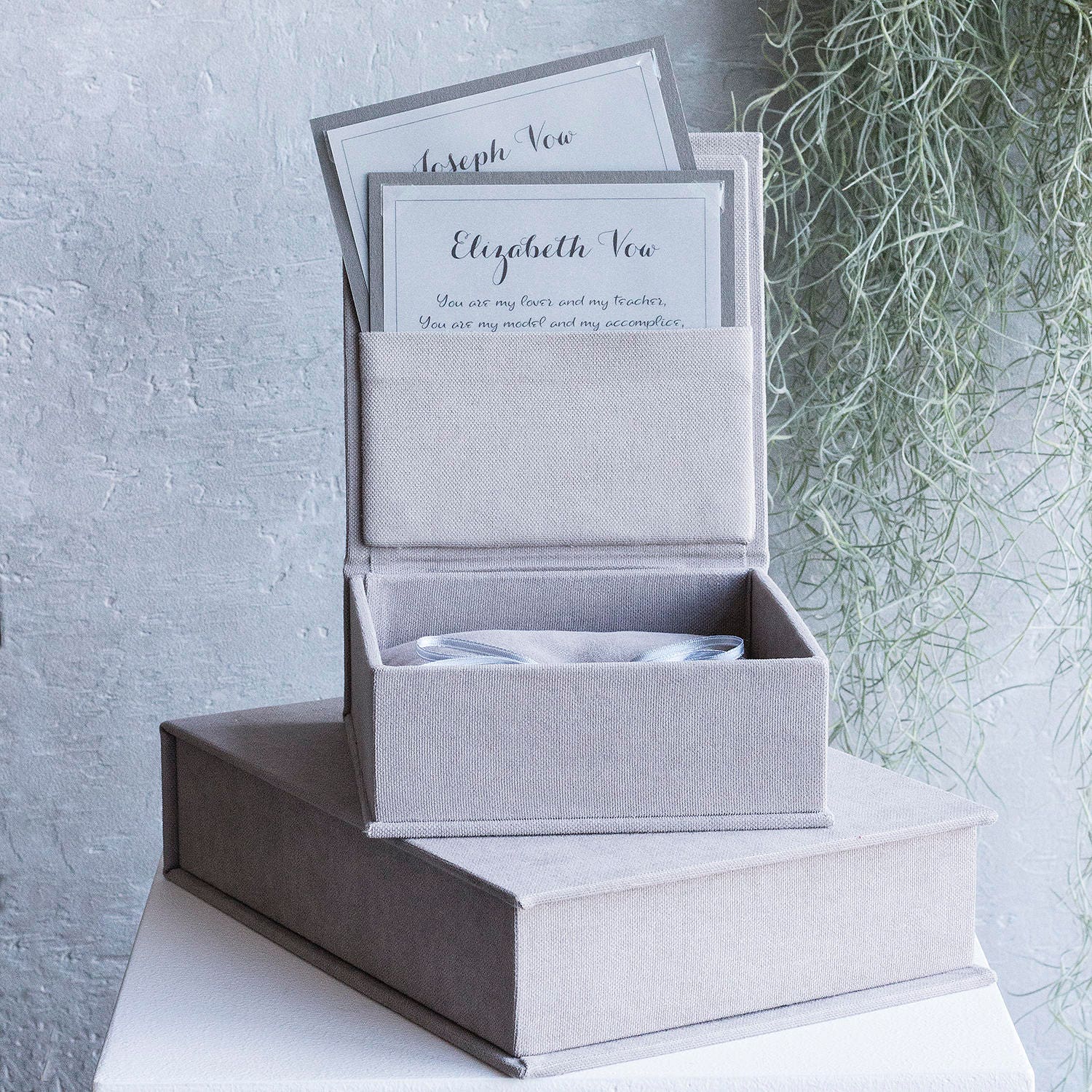 Personalized wedding ring box with vows and wedding ring | Etsy