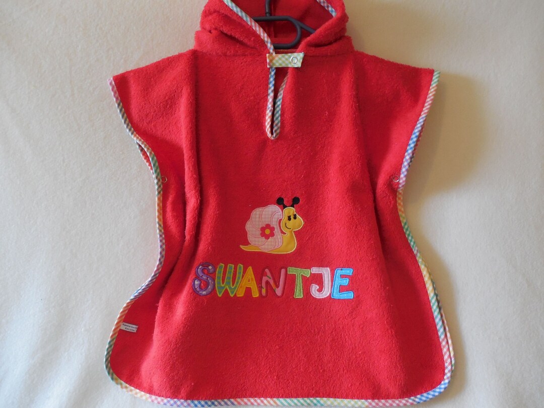 Badeponcho, Poncho mit Stickbild und Name nach Wunsch - Etsy.de