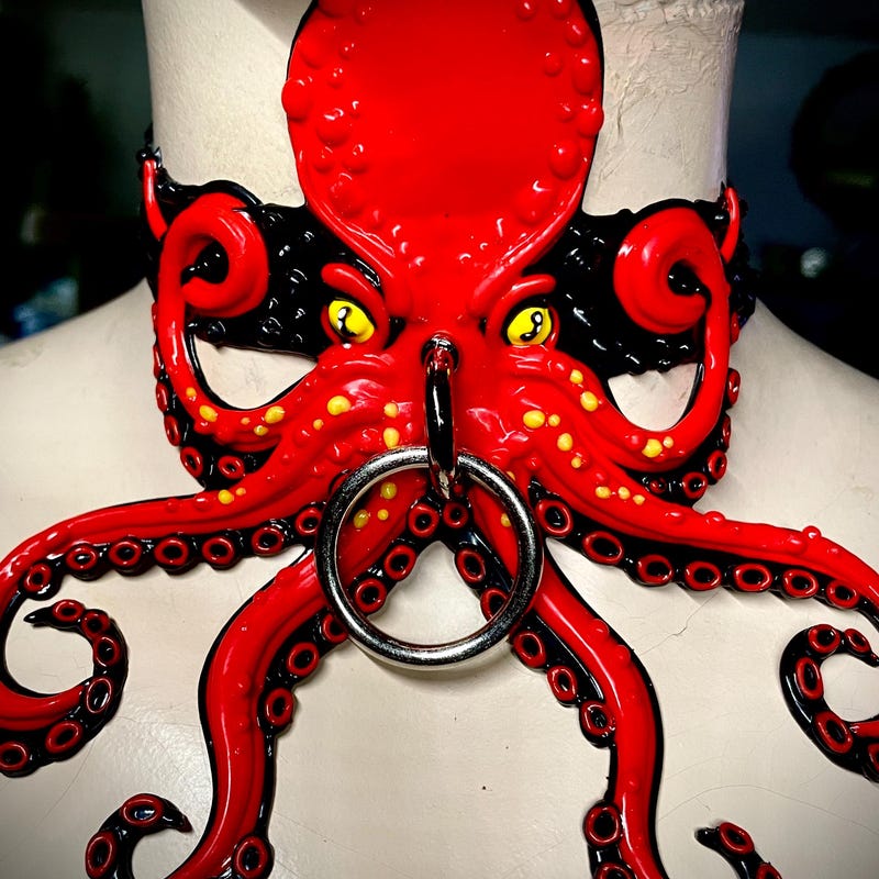 Latex & tentacles - Etsy.de