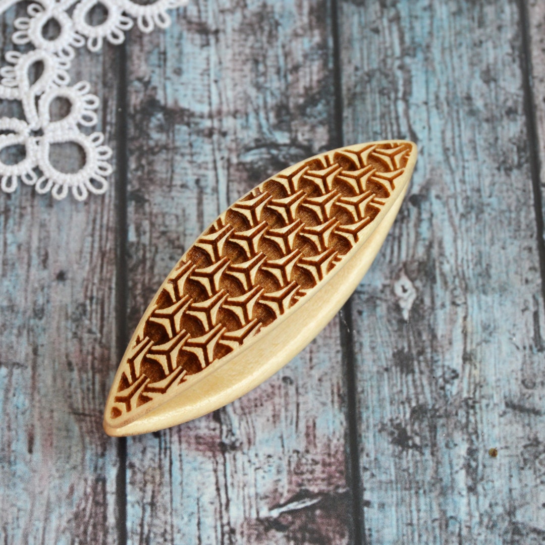 Handmade Shuttle Tatting With Wood Carving Flowers 3D Surface Floral ...