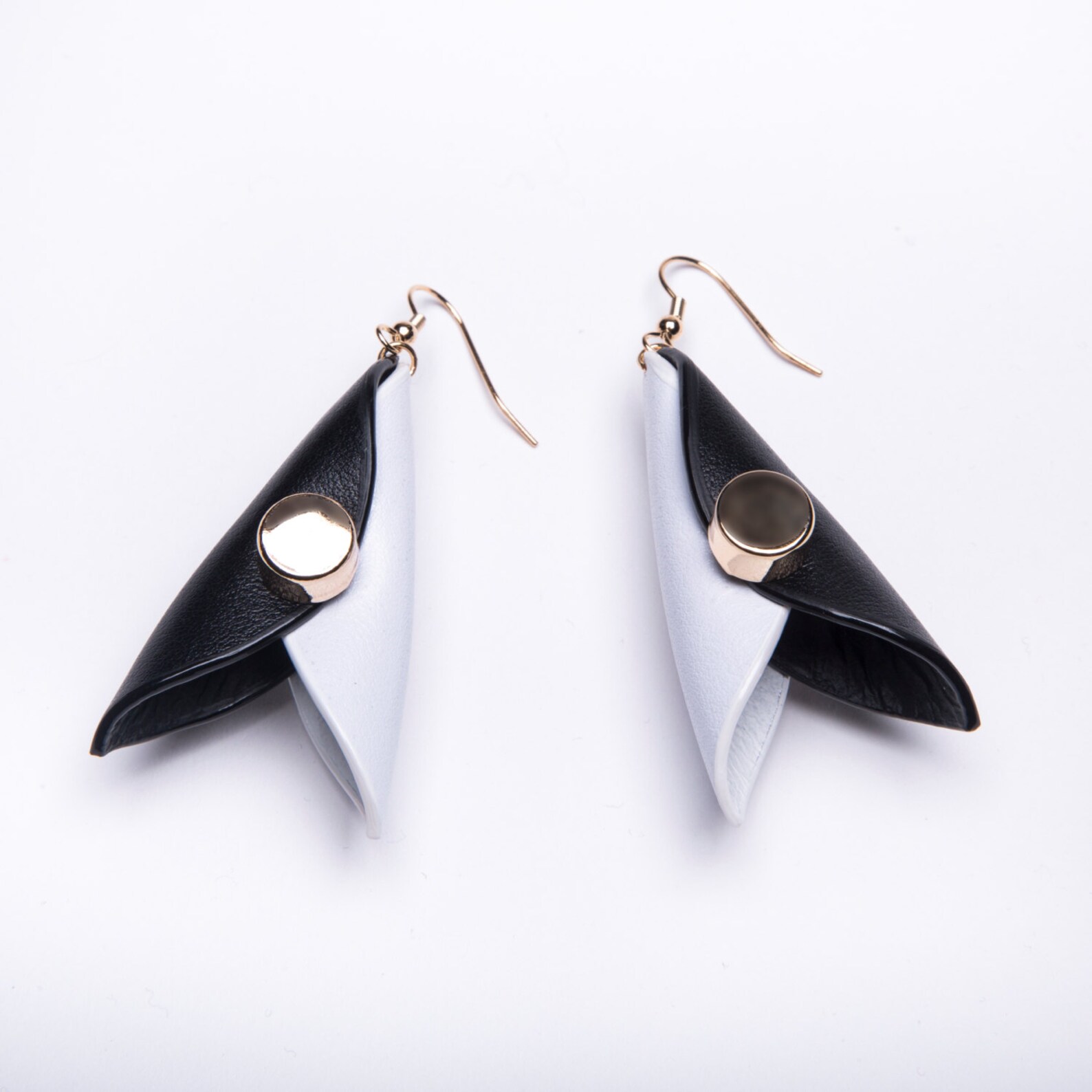 Handmade in USA! Hugs Earrings [ellia Wang Geometry Collection ...