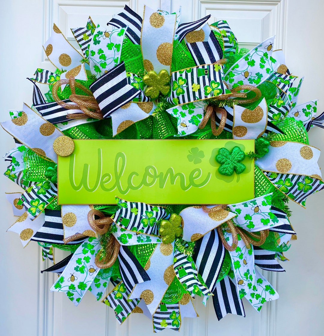 St Patrick's Day Welcome Wreath, Shamrock Decor, Happy St Pattys Day - Etsy