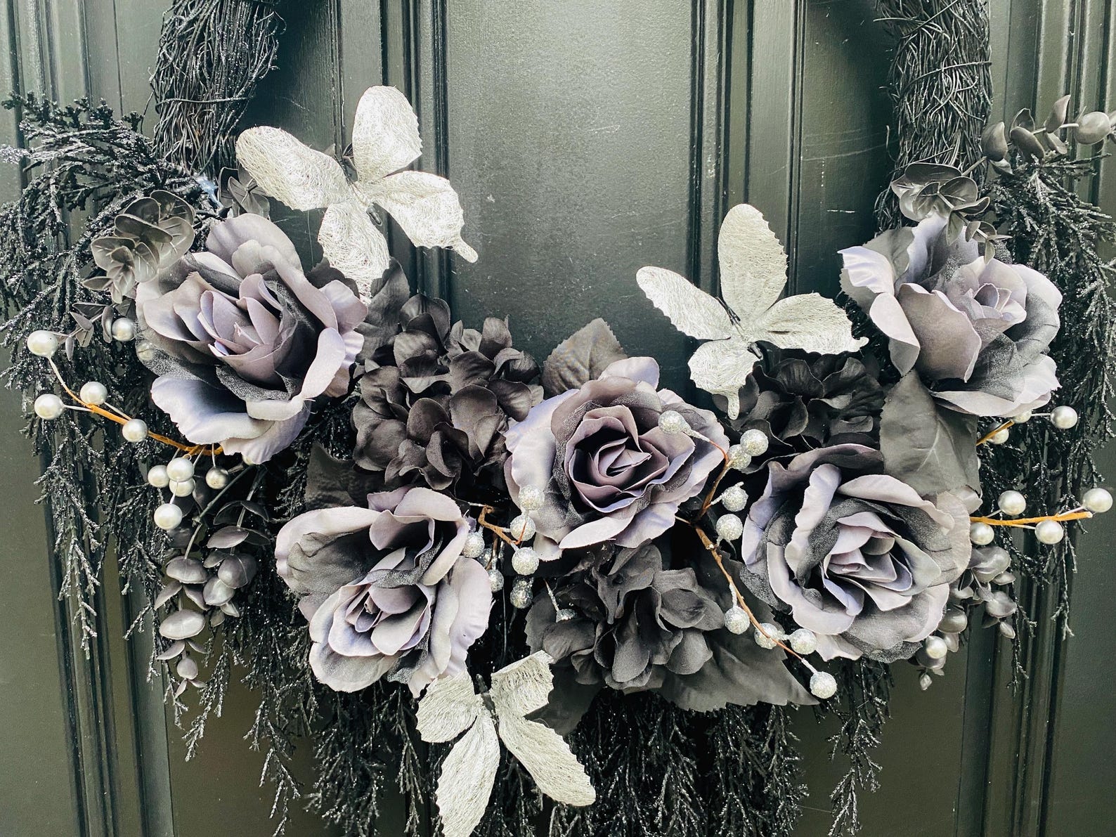 Gothic Halloween Wreath, Silver and Grey Rose Wreath With Trailing ...