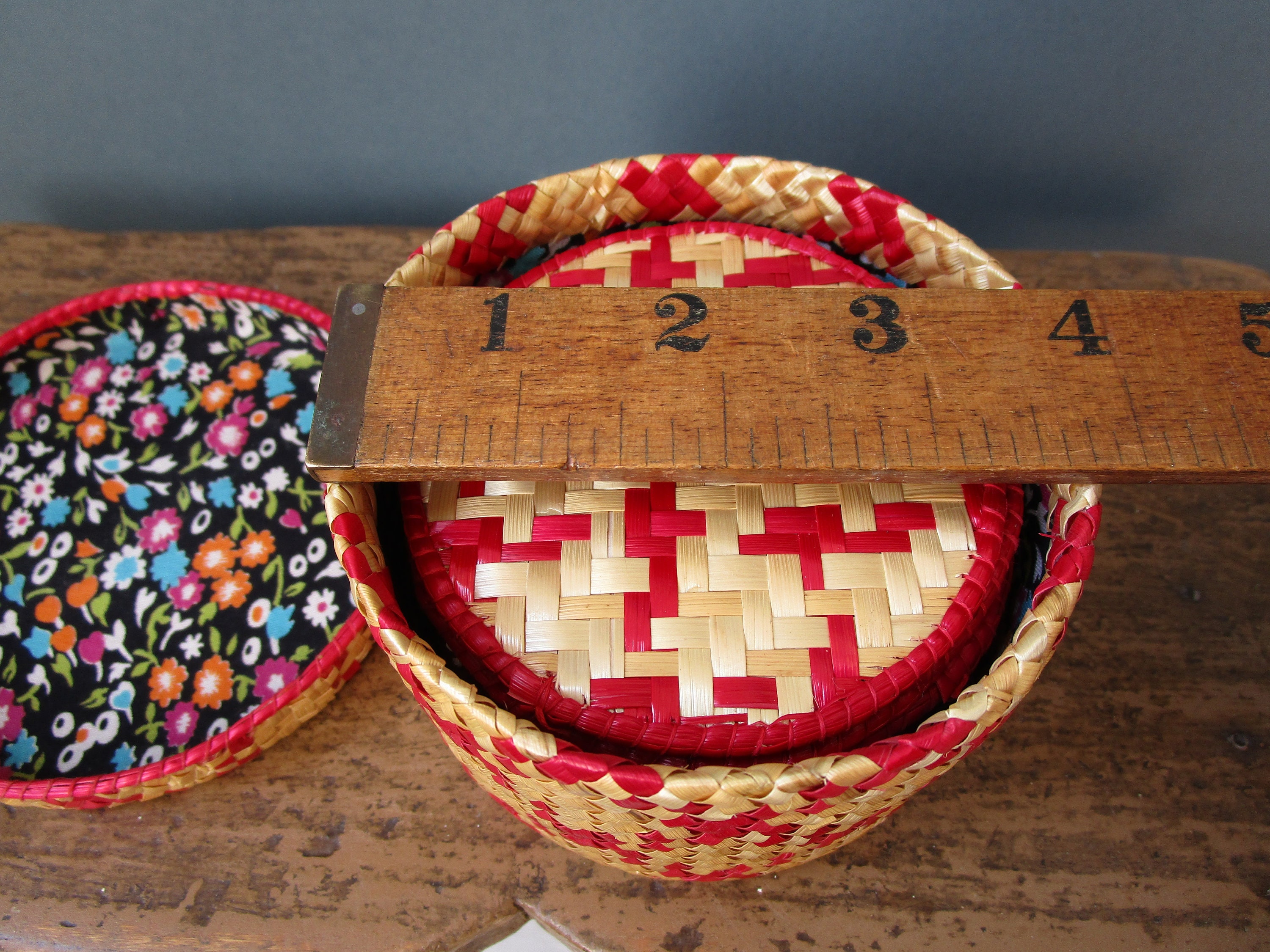 Woven STRAW Basket with 12 Double Sided Coasters FLORAL Fabric | Etsy